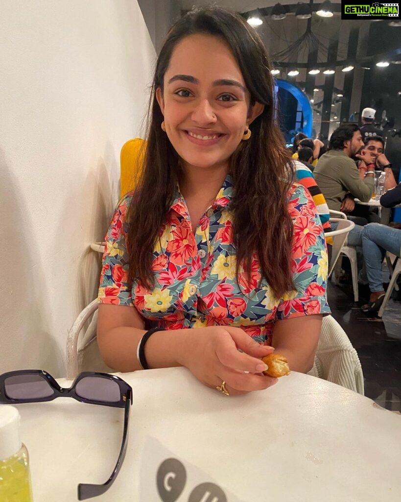 Actress Apoorva Arora HD Photos and Wallpapers November 2021 - Gethu Cinema