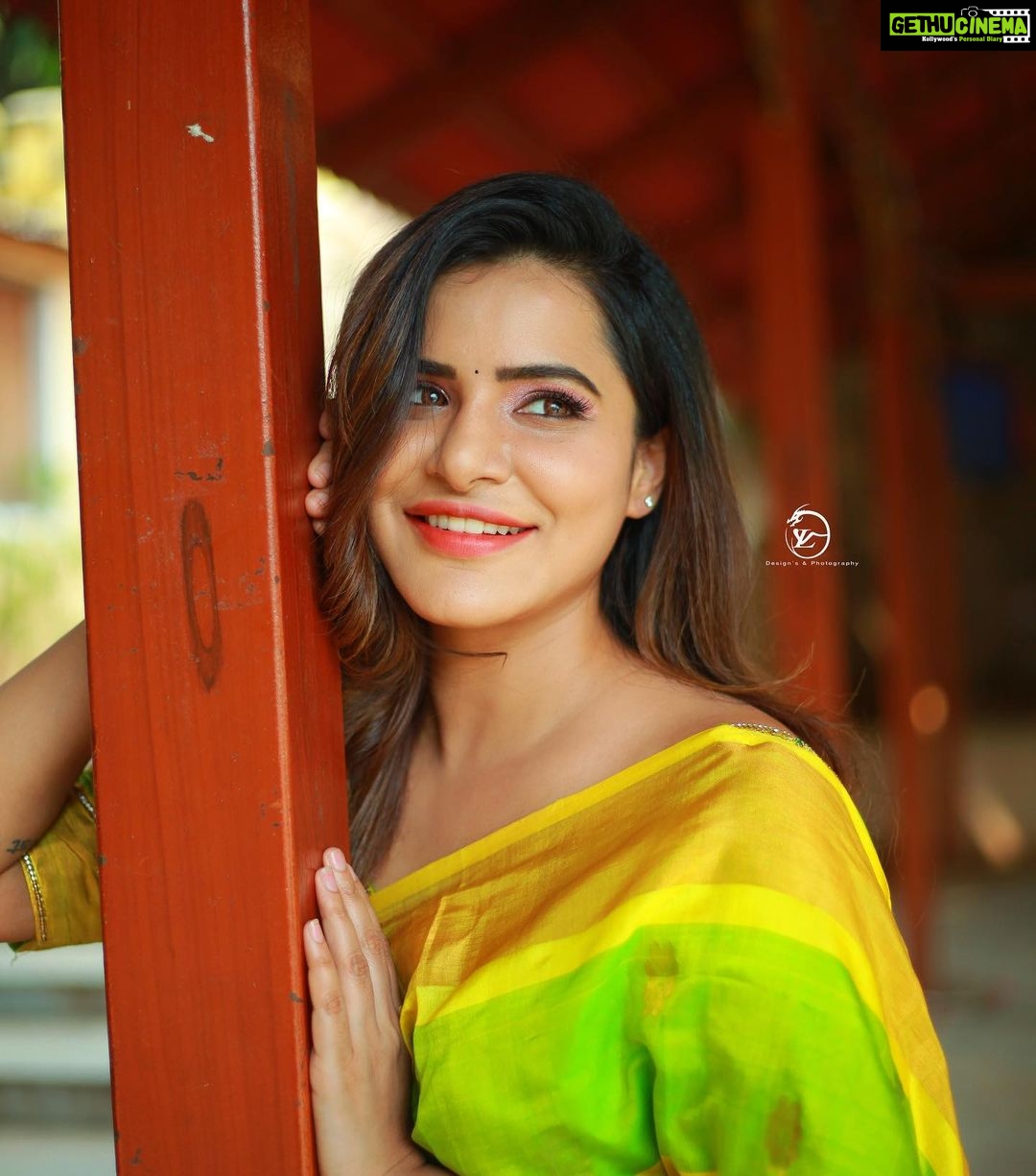 Ashu Reddy Instagram – Never loved sarees so much until today♥️♥️ # ...