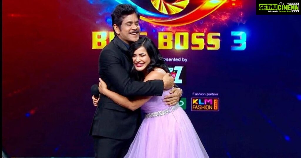 Actress Ashu Reddy HD Photos and Wallpapers August 2020 - Gethu Cinema