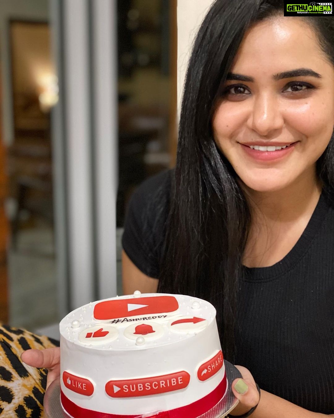 Ashu Reddy Instagram – For @starmaa event, MUA – @emraanartistry ️ ...