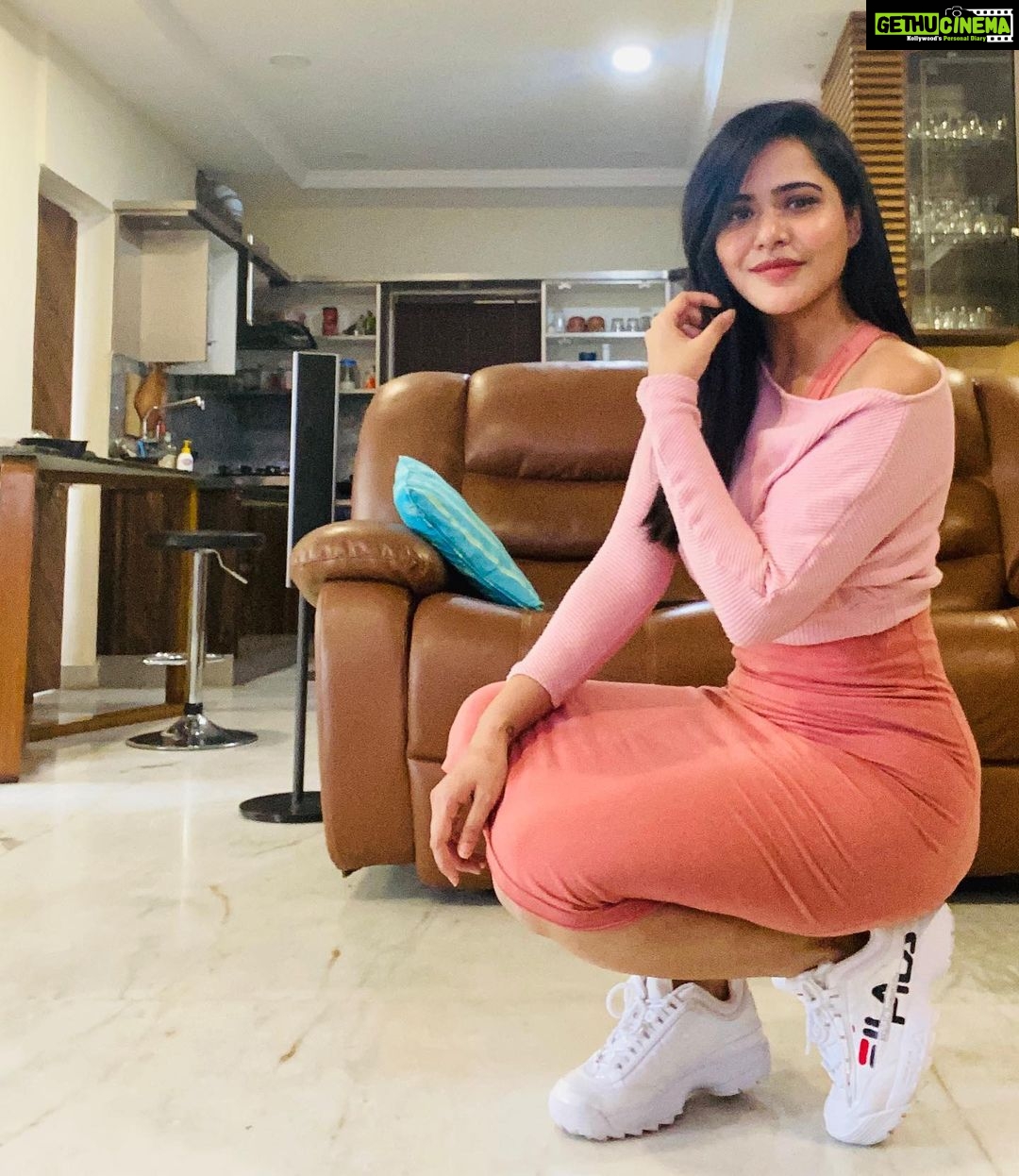 Actress Ashu Reddy HD Instagram Photos and Wallpapers August 2020 ...