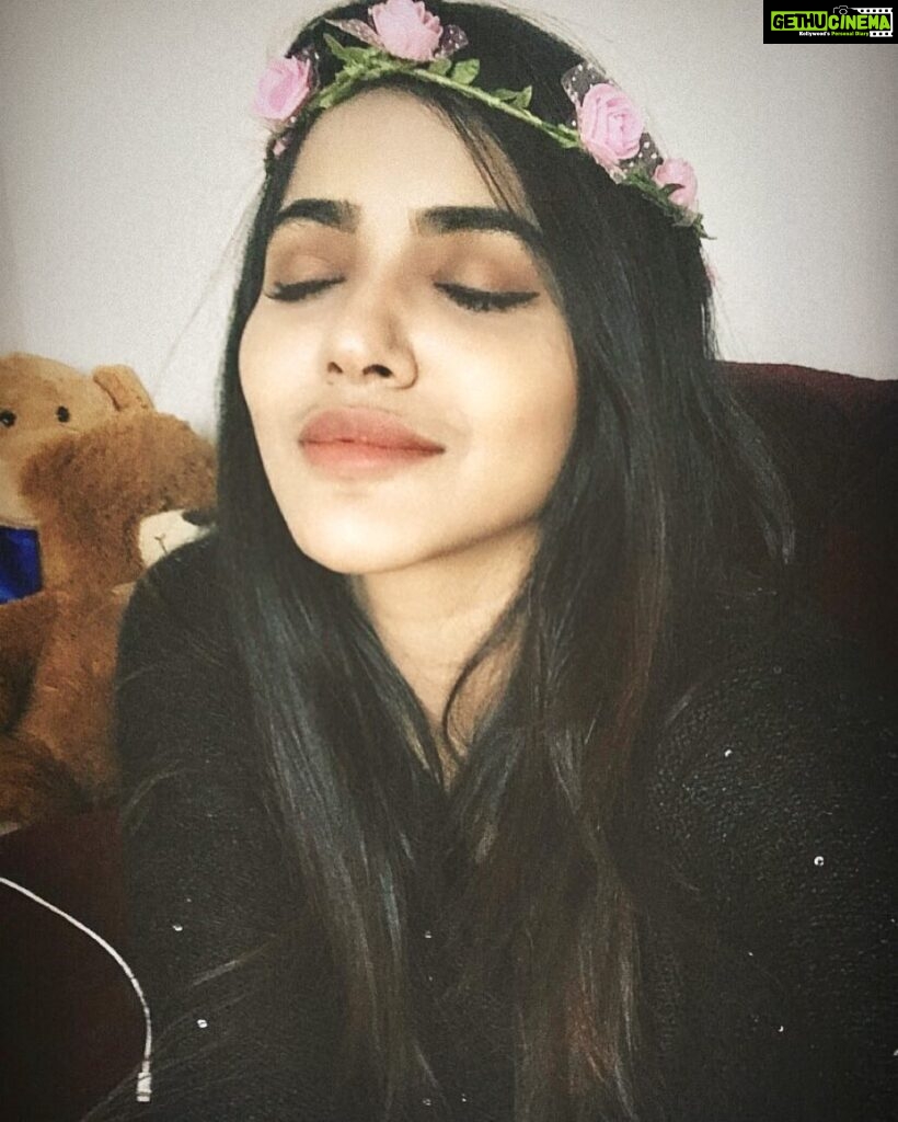 Actress Ashu Reddy HD Instagram Photos and Wallpapers May 2018 | Gethu ...