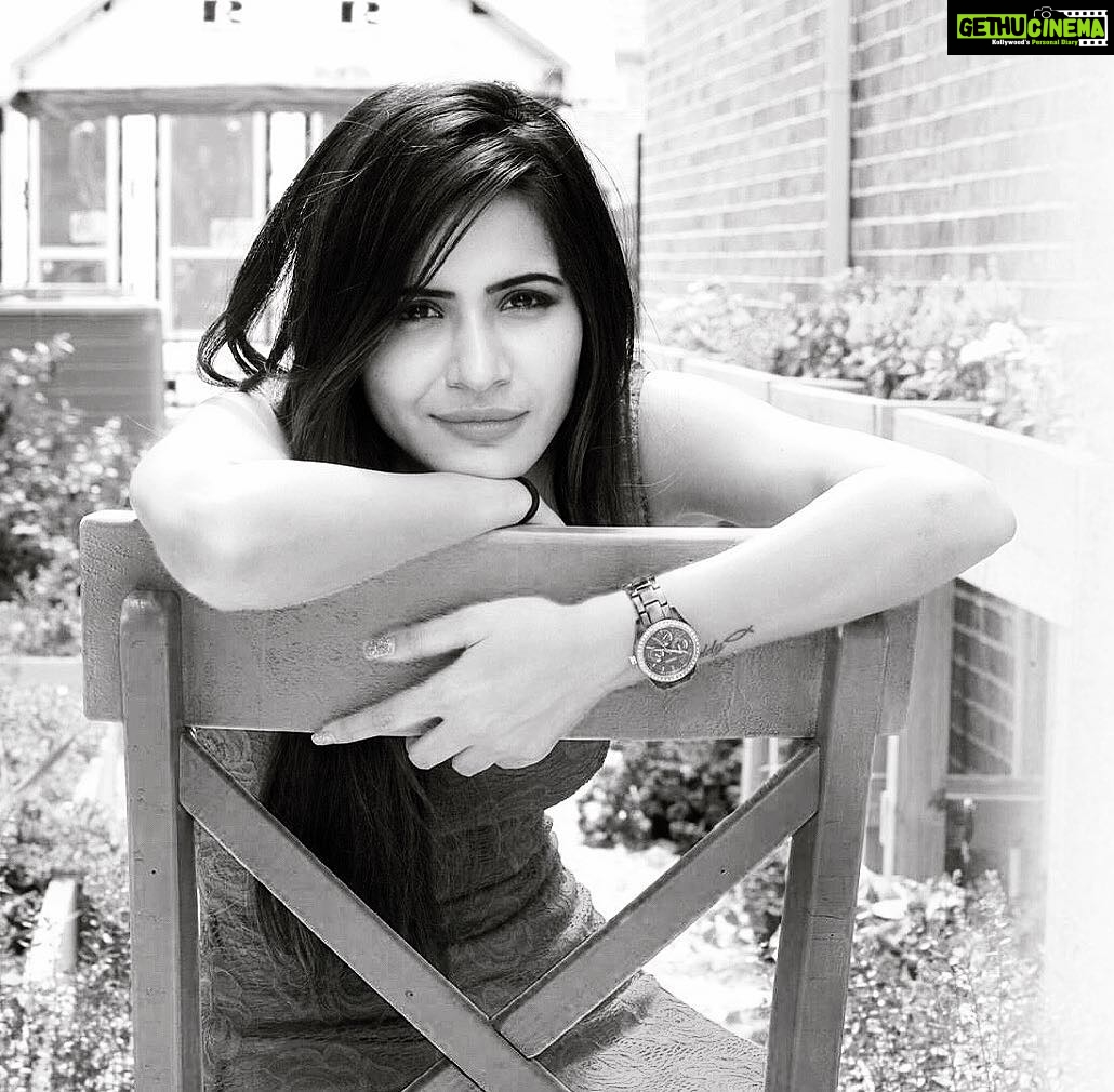 Ashu Reddy Instagram – • Fear kills more dreams than failure ever will ...