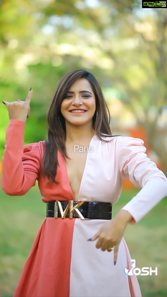 Actress Ashu Reddy HD Instagram Photos and Wallpapers October 2022 ...