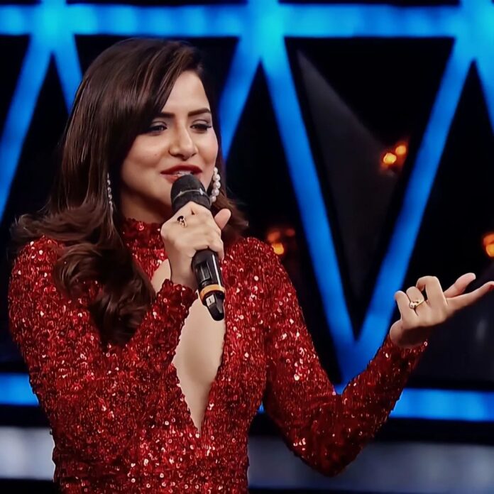 Actress Ashu Reddy HD Instagram Photos and Wallpapers February 2022 ...