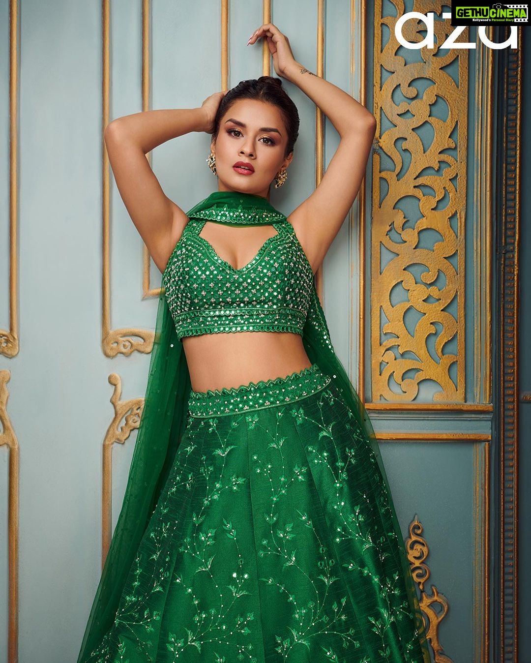 Avneet Kaur Instagram – Just another royal look 👑💚 💫 Designer, Ariyana ...