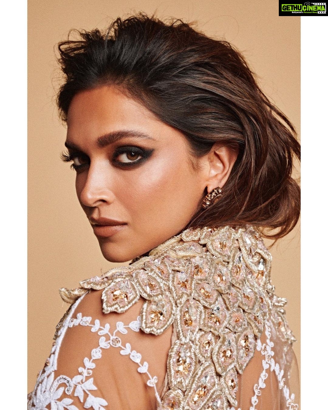 Deepika Padukone Instagram - It’s the last one for me…🤍 - Gethu Cinema