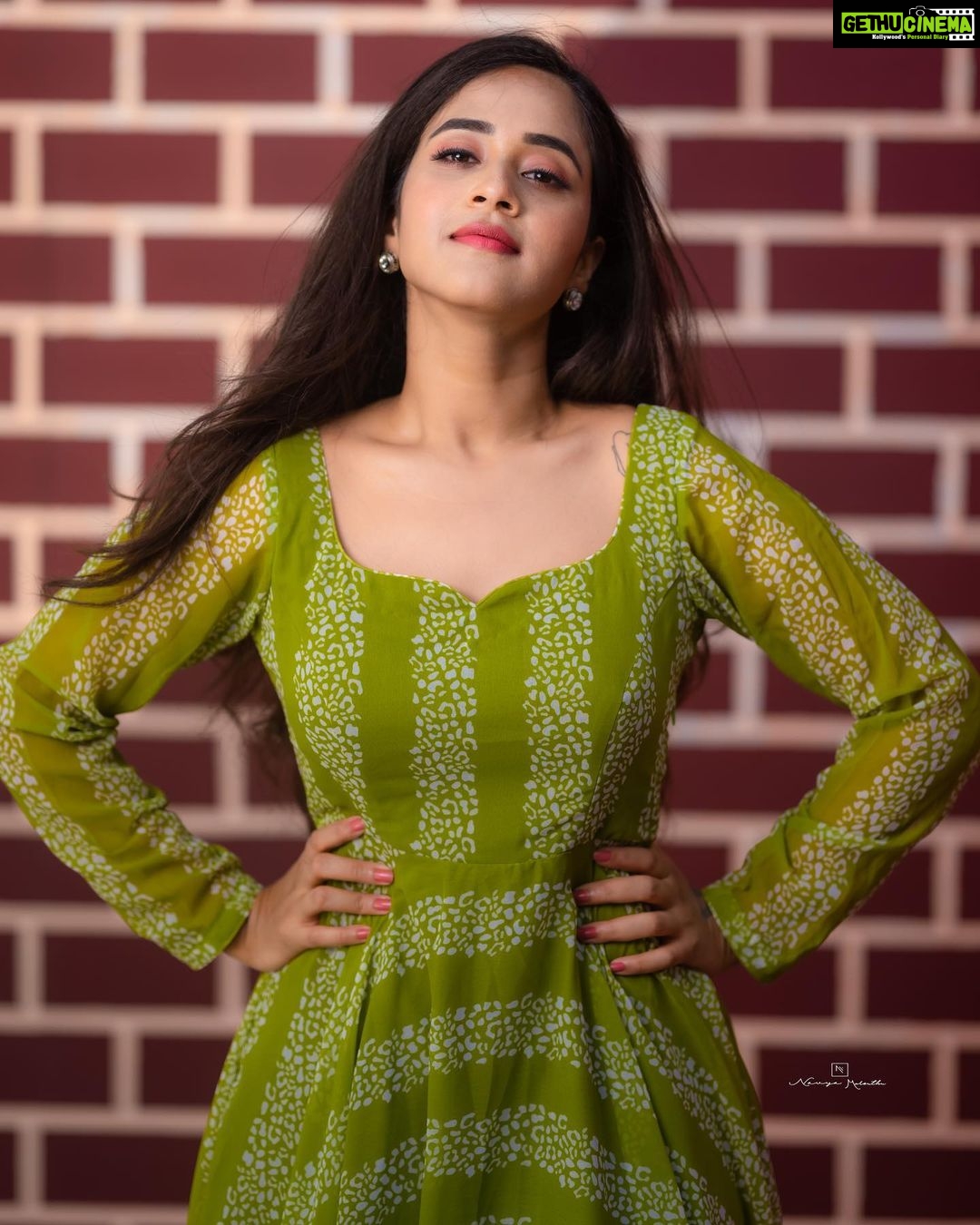 Deepthi Sunaina Instagram – #deepthisunaina . . . . . Outfit: @navya ...