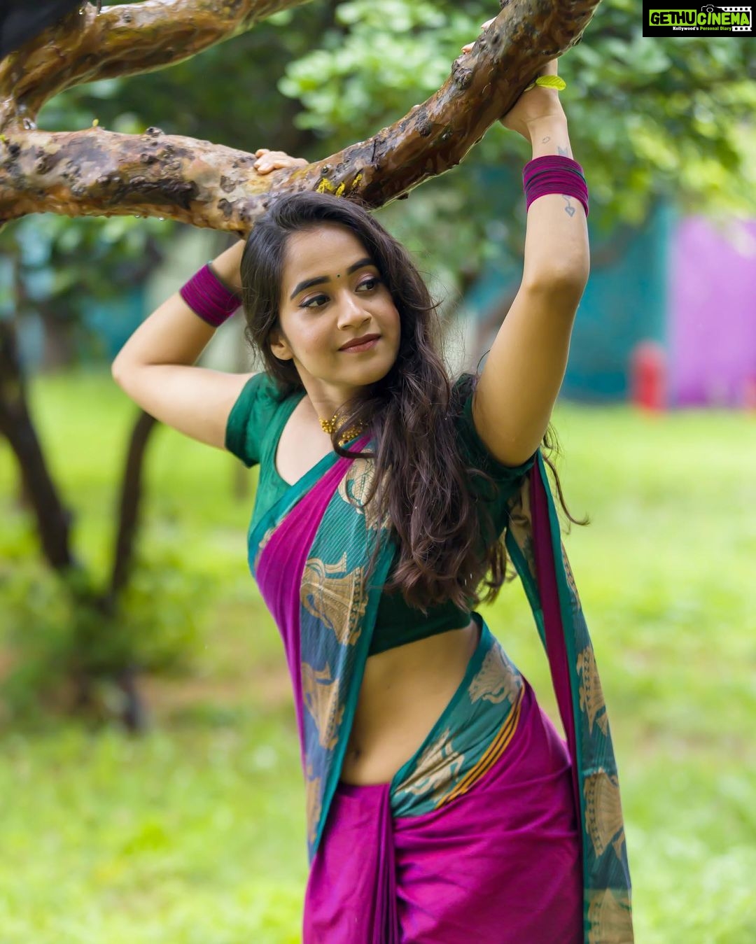 Actress Deepthi Sunaina HD Instagram Photos and Wallpapers September ...