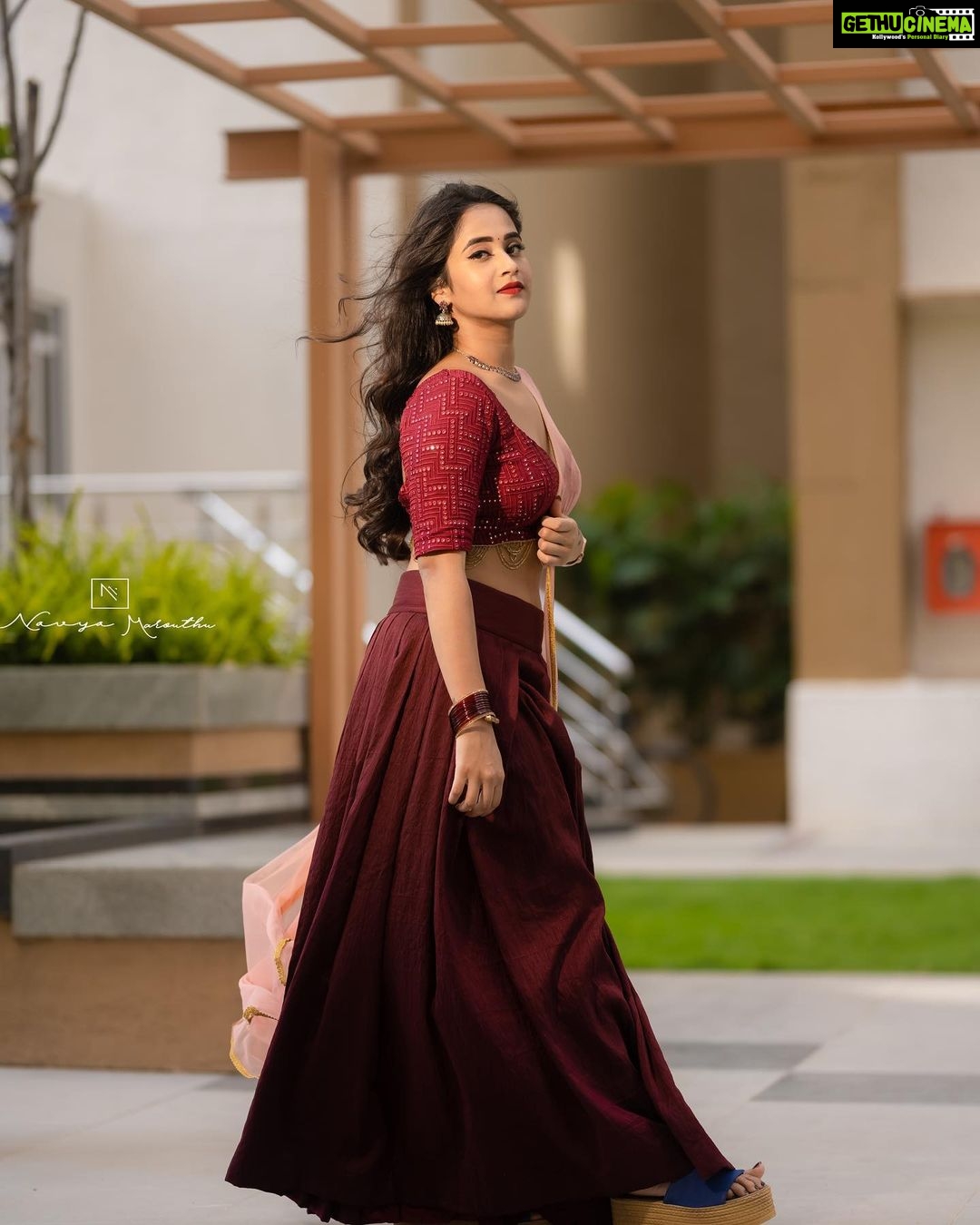 Deepthi Sunaina Instagram – Start each day with a pure vibe/ smile. # ...