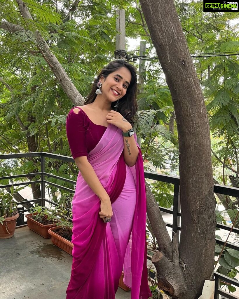 Actress Deepthi Sunaina HD Instagram Photos and Wallpapers December ...