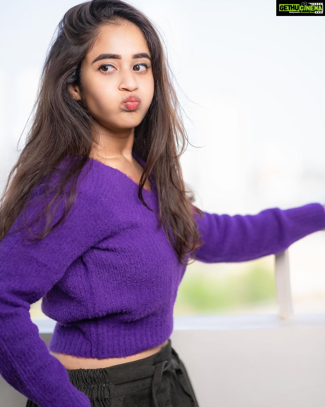 Actress Deepthi Sunaina HD Photos and Wallpapers March 2021 - Gethu Cinema