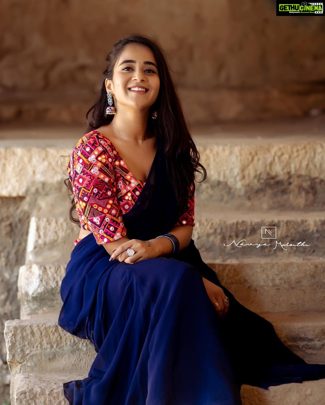 Actress Deepthi Sunaina HD Photos and Wallpapers March 2021 - Gethu Cinema