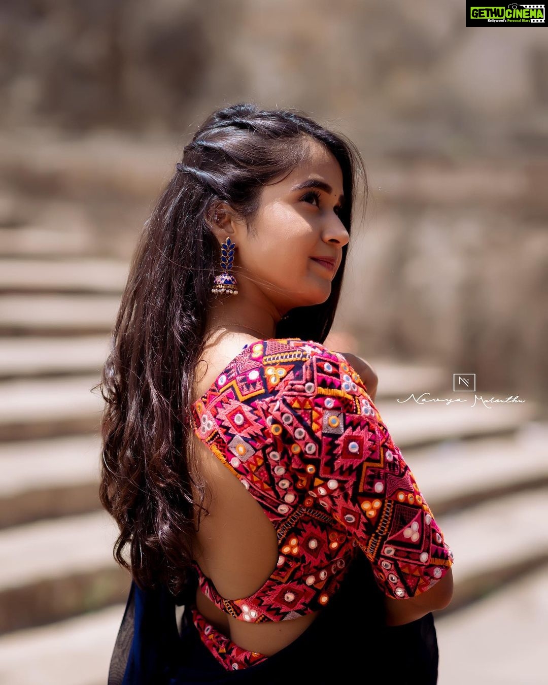 Actress Deepthi Sunaina HD Photos and Wallpapers March 2021 - Gethu Cinema