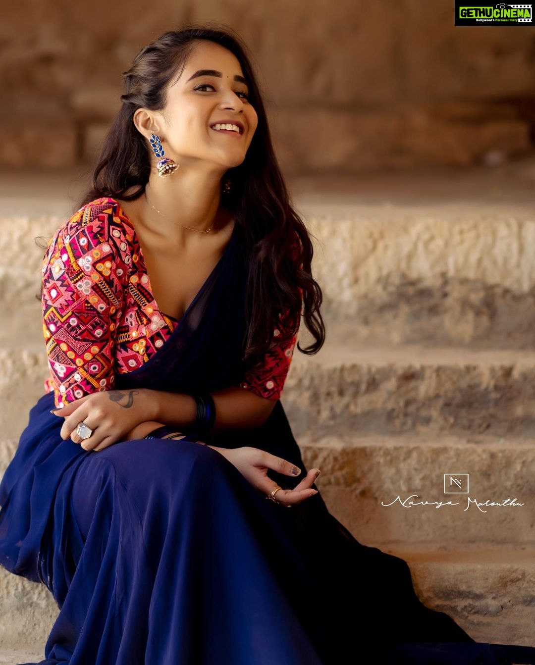 Actress Deepthi Sunaina HD Photos and Wallpapers March 2021 - Gethu Cinema
