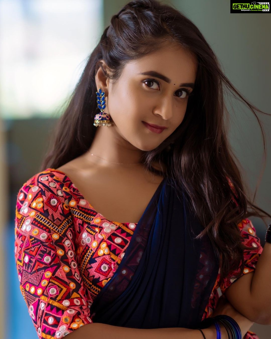 Deepthi Sunaina Instagram – Unleash yourself from the chains of ...