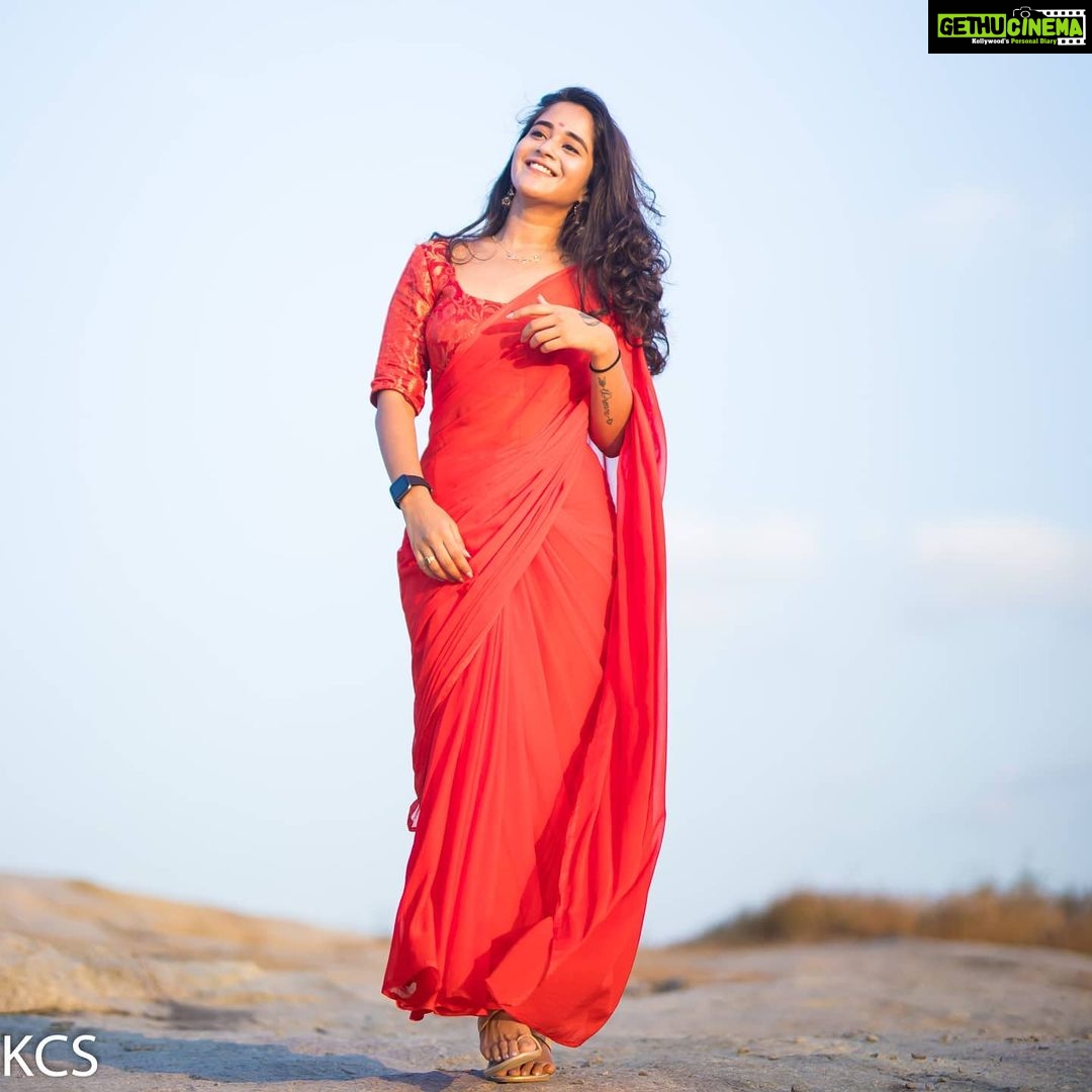 Deepthi Sunaina Instagram – Listen to your own voice, your own soul ...