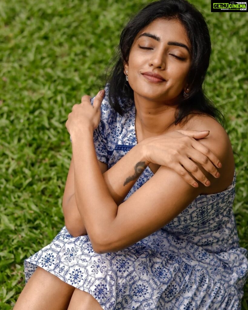 Actress Eesha Rebba HD Photos and Wallpapers October 2022 | Gethu Cinema