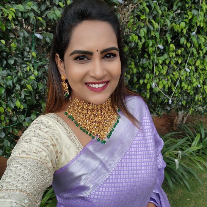 Actress Himaja HD Instagram Photos and Wallpapers September 2022 ...