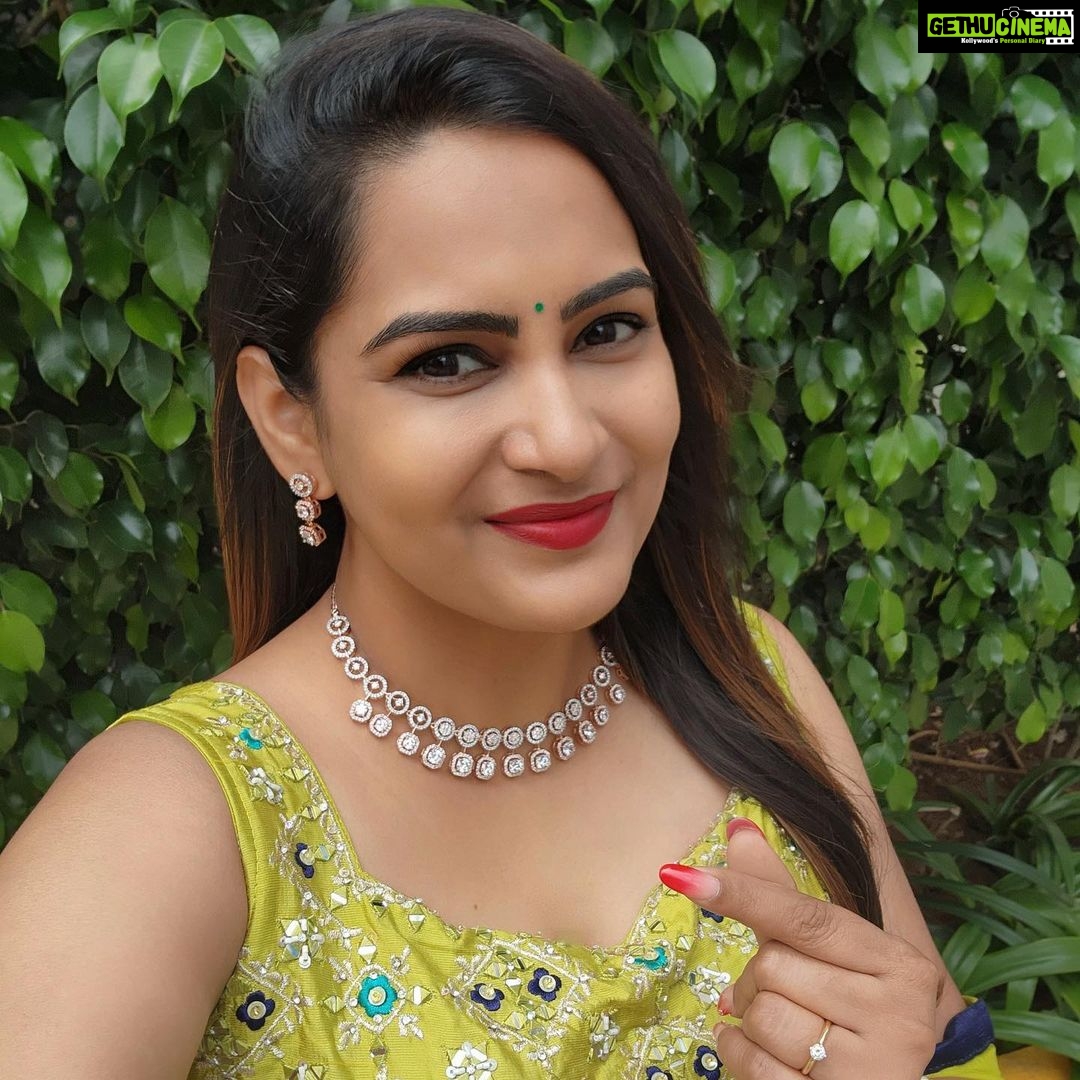 Himaja Instagram – Sarve Jana Sukhino Bhavantu 🙏 🙏 🙏🙏🙏🙏 Out Fit Desighner @mickeyfashions6 # ...