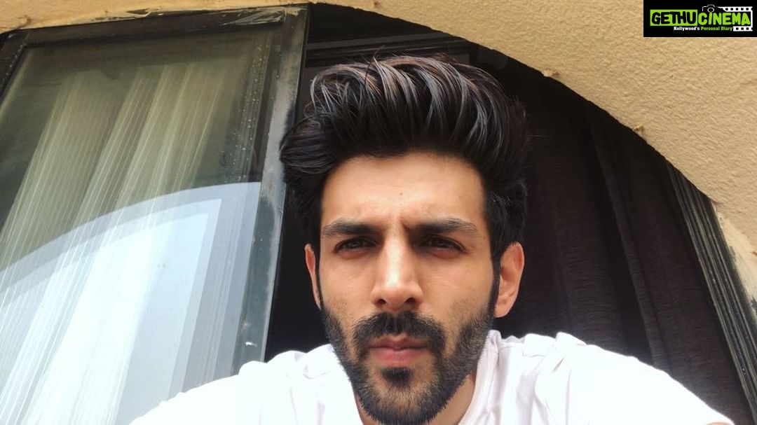 Kartik Aaryan Instagram – Watch #SonuKeTituKiSweety and avail ₹100 Cashback* on Paytm by using ...
