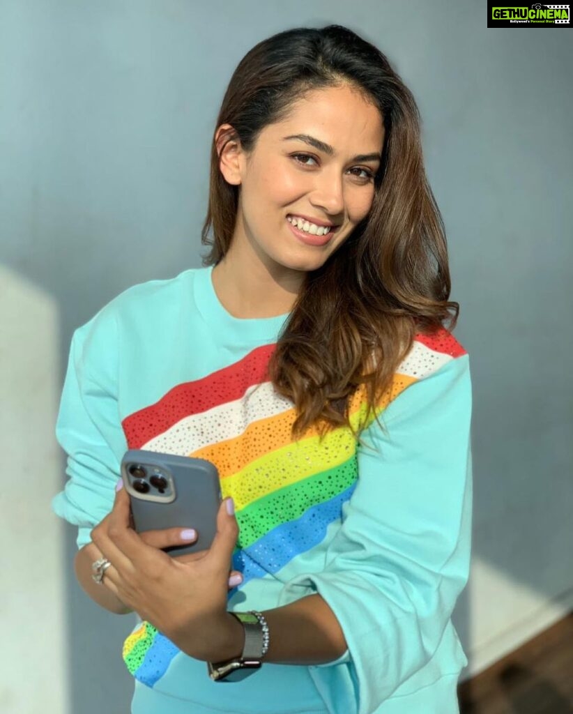 Actress Mira Rajput HD Photos and Wallpapers December 2021 | Gethu Cinema