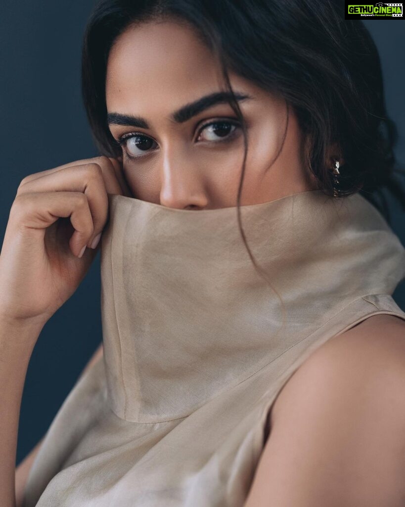 Mira Rajput Instagram – The second face, you show to your friends and ...
