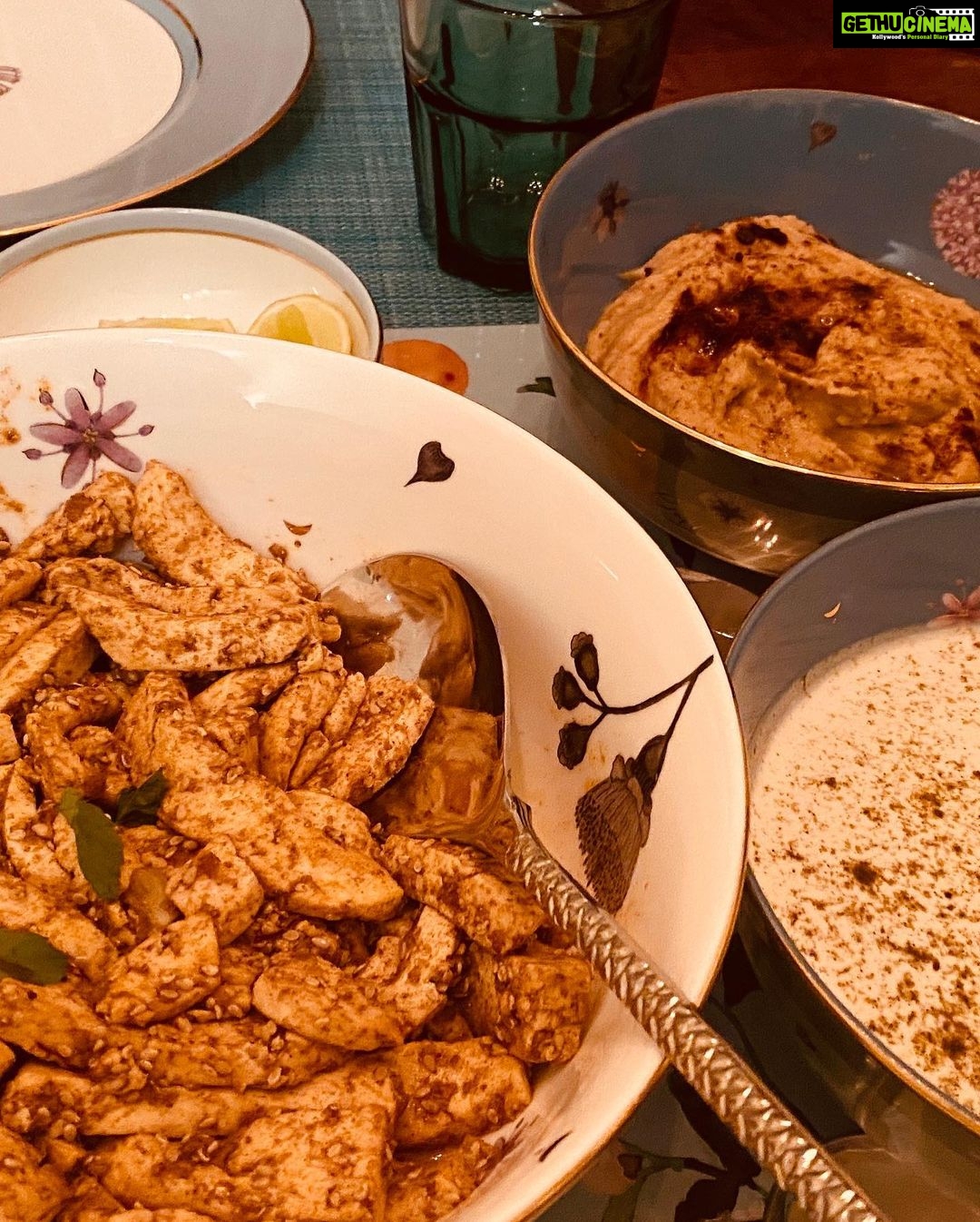 Mira Rajput Instagram – Shawarma Night with the Parents Paneer Filling ...