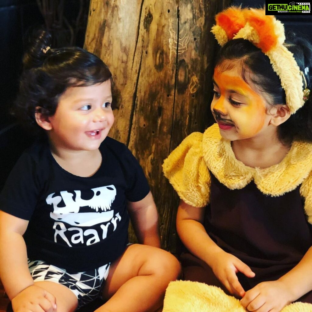 Mira Rajput Instagram - Roaaaar #notamouse Raaaar vs Roar # ...