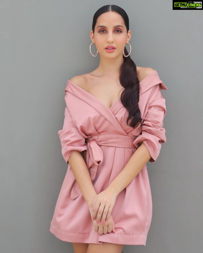Actress Nora Fatehi HD Photos and Wallpapers September 2019 - Gethu Cinema