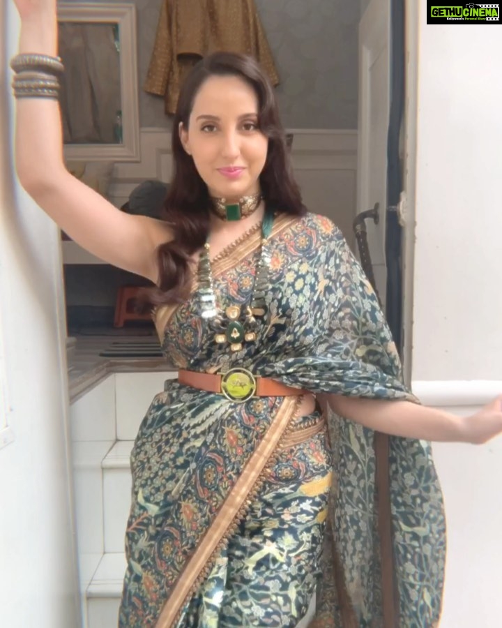 Nora Fatehi Instagram – Wow Noriana in a sari? 🤣🤔😅😍 @marcepedrozo ...