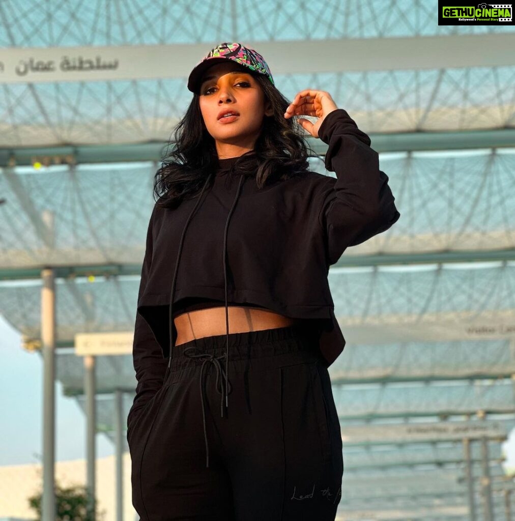 Actress Nyla Usha HD Photos and Wallpapers January 2022 - Gethu Cinema