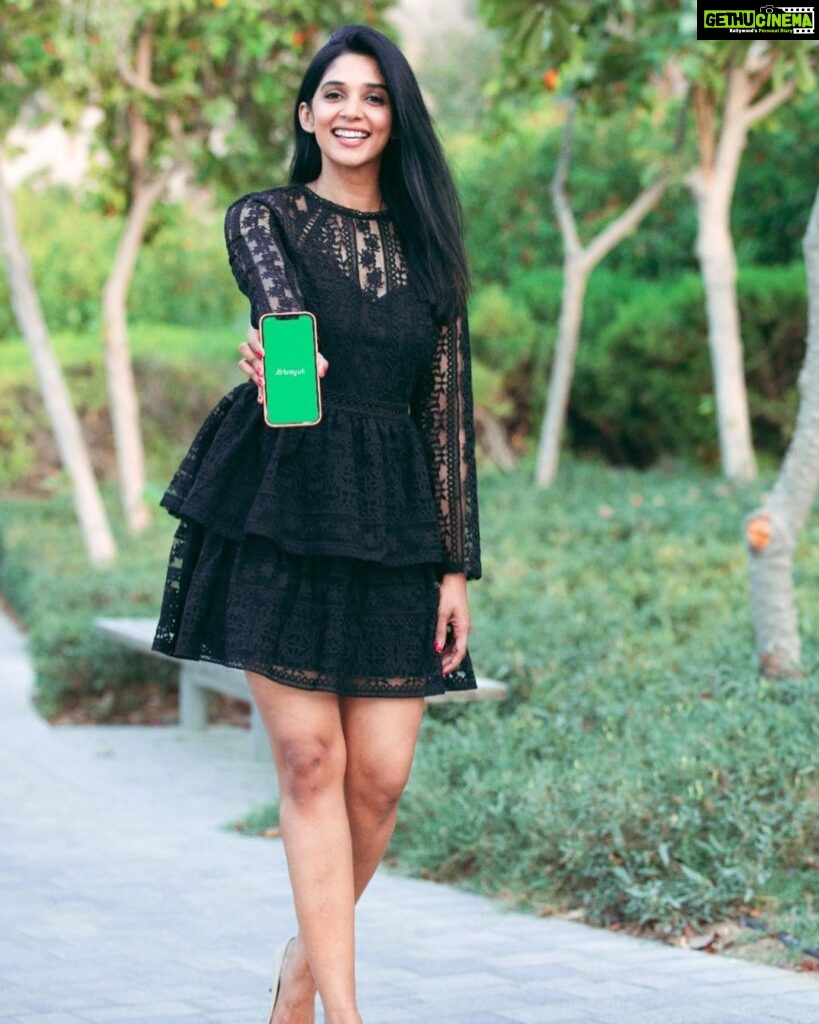 Actress Nyla Usha HD Photos and Wallpapers July 2021 - Gethu Cinema