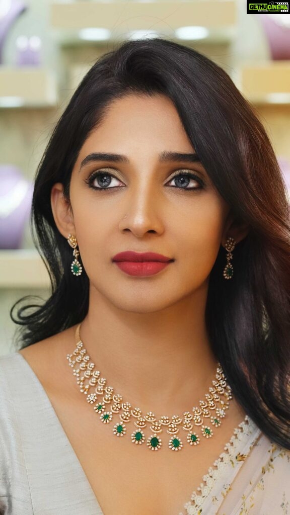 Actress Nyla Usha HD Instagram Photos and Wallpapers July 2021 | Gethu ...