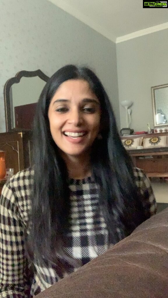 Actress Nyla Usha HD Photos and Wallpapers May 2020 - Gethu Cinema