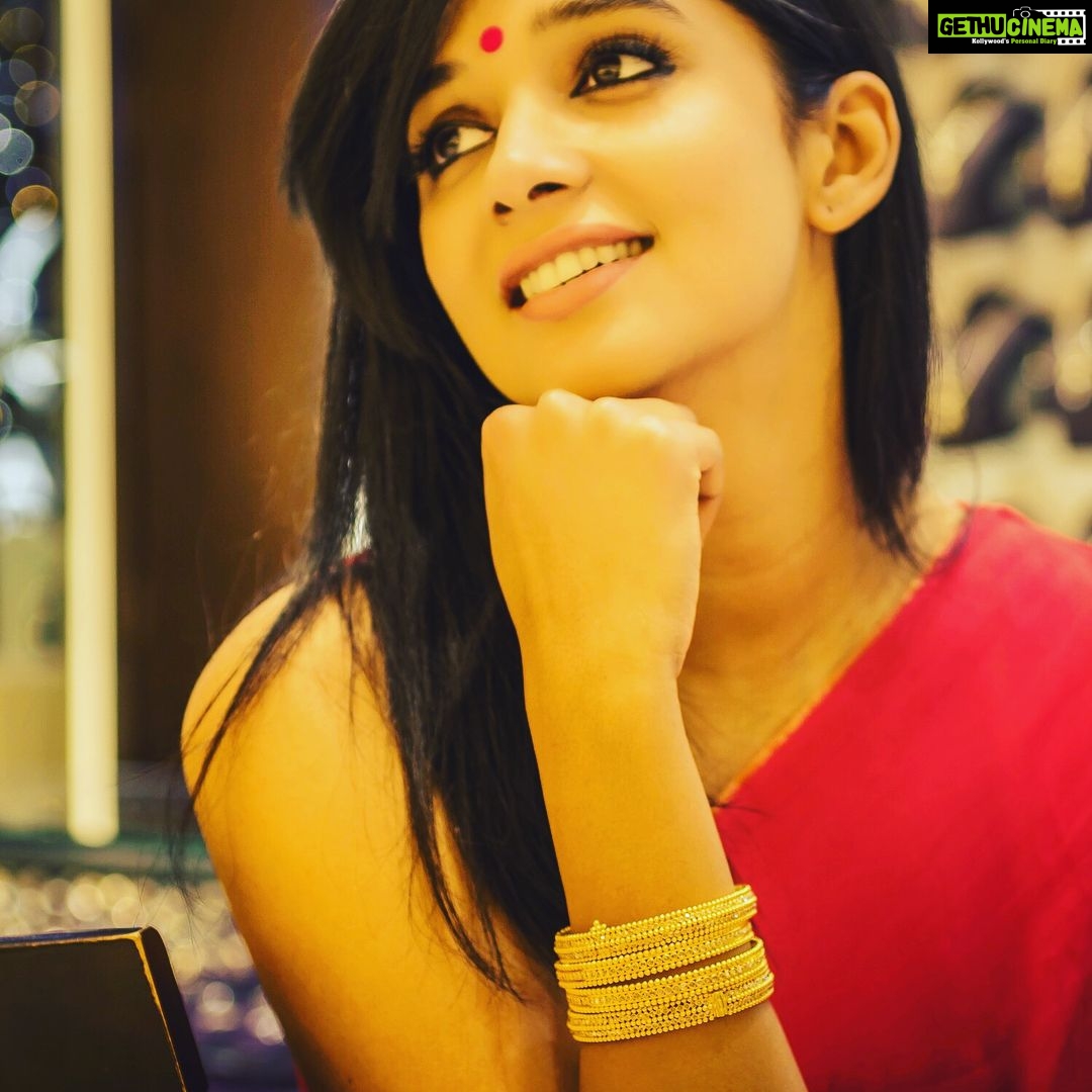 Nyla Usha Instagram – Gold is part of our lives Right from birth rituals to weddings…every ...