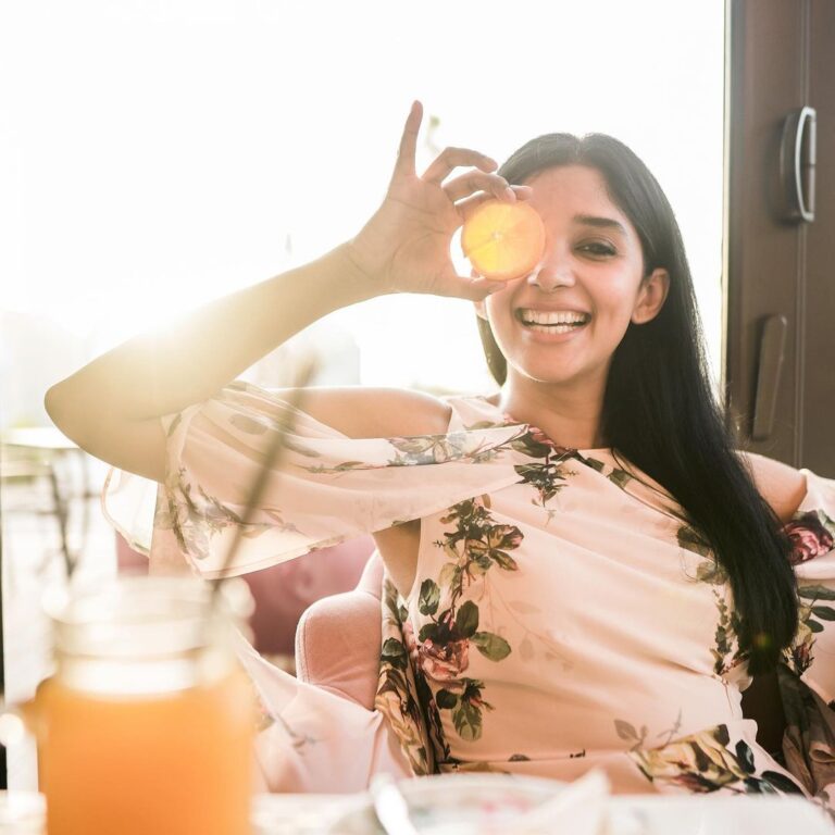 Actress Nyla Usha HD Photos and Wallpapers October 2022 - Gethu Cinema