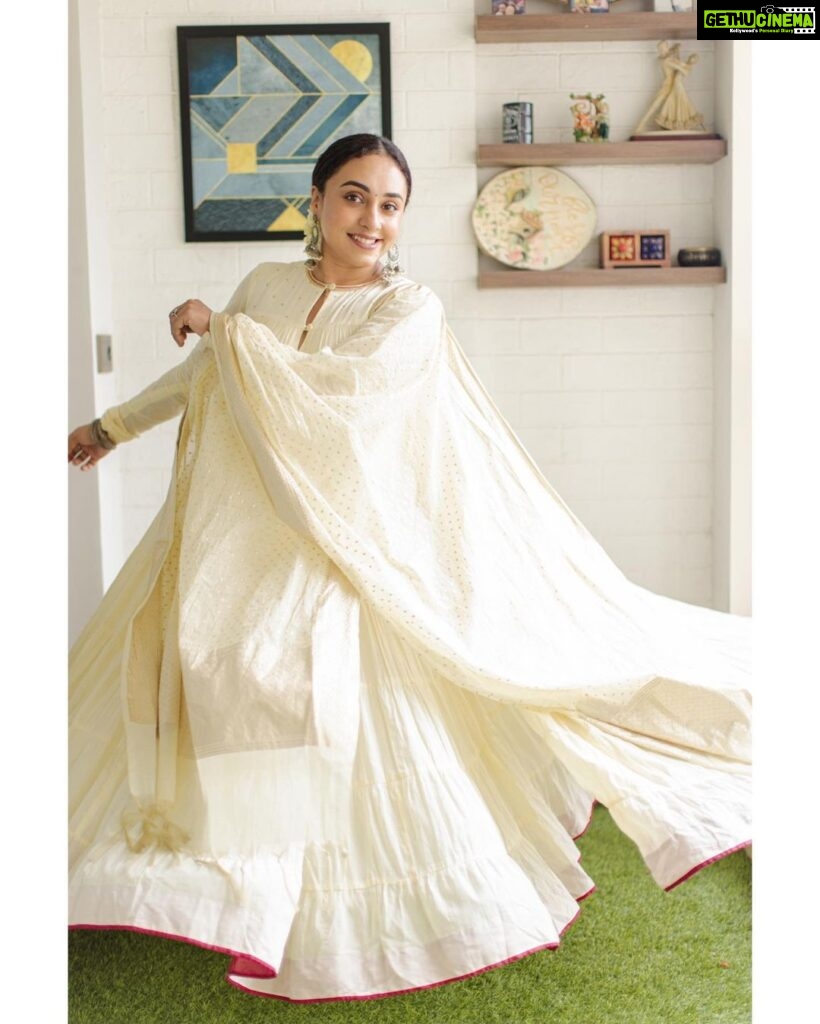 Actress Pearle Maaney HD Photos and Wallpapers September 2022 - Gethu ...