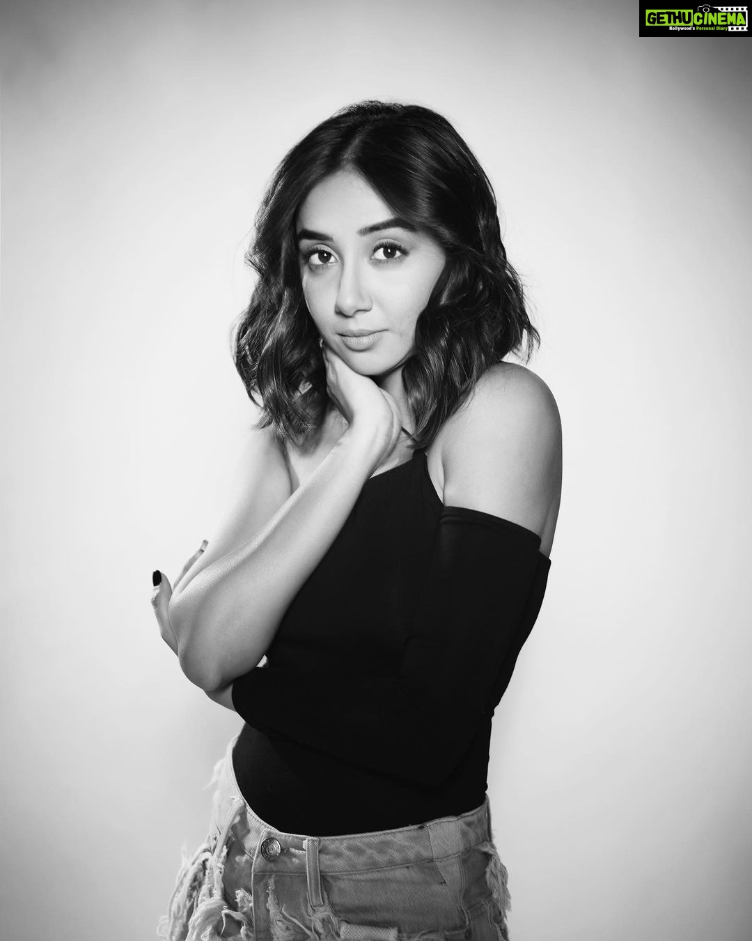 Prajakta Koli Instagram – Dreaming of you in black and white. 🤍 … Thank ...