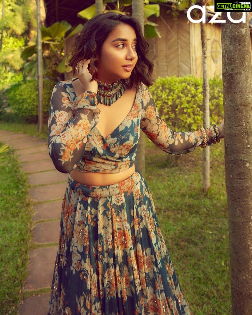 Prajakta Koli Instagram - ☀️ .. For @azafashions .. Makeup by ...