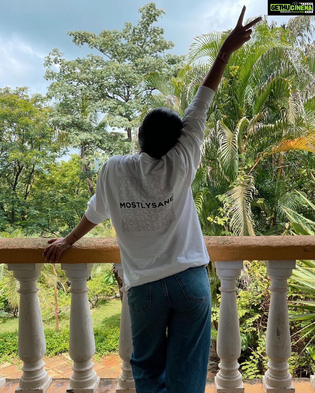 Prajakta Koli Instagram - MOSTLYSANE MERCH is here!!! The team and I ...