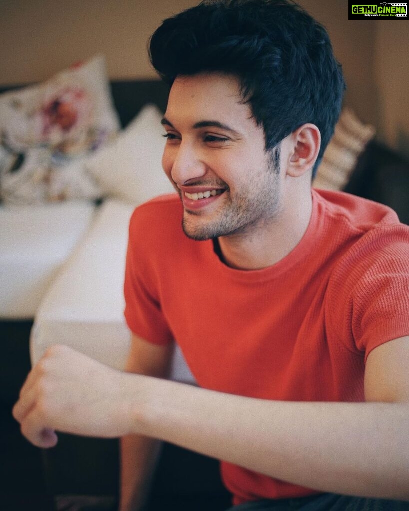 Actor Rohit Suresh Saraf HD Instagram Photos and Wallpapers December ...