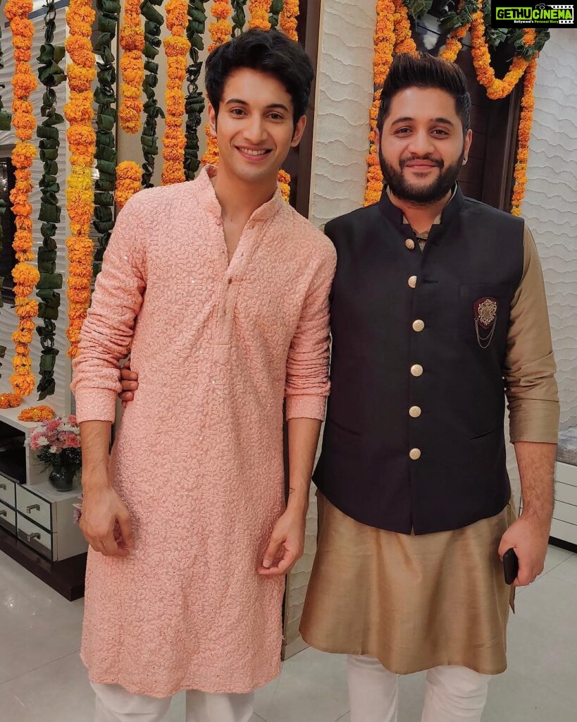 Actor Rohit Suresh Saraf HD Instagram Photos and Wallpapers December ...