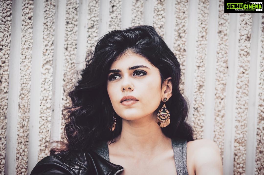 Sanjana Sanghi Instagram – Awaiting my #iPhone7 package like 😥 / (also ...