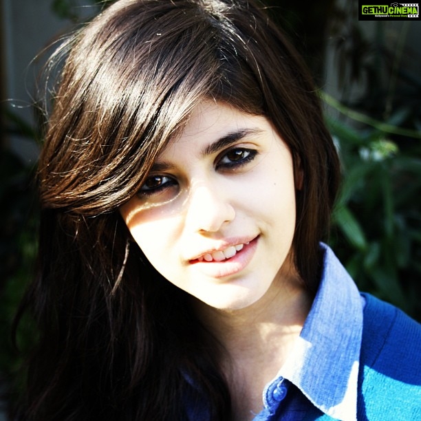 Actress Sanjana Sanghi HD Photos and Wallpapers June 2015 - Gethu Cinema