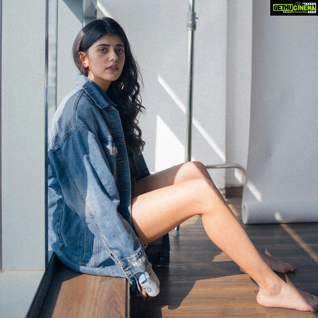 Sanjana Sanghi Instagram – Art is liberation [2/2] #Raw : 📸 @bharat ...