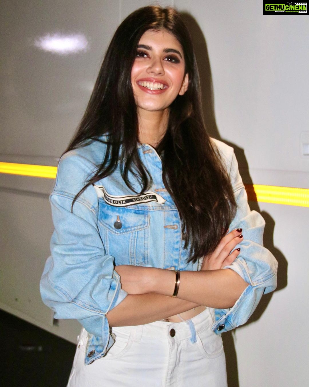 Actress Sanjana Sanghi HD Instagram Photos and Wallpapers March 2021 ...