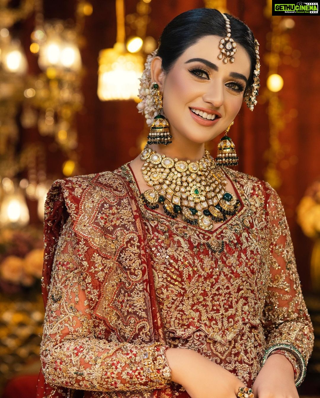 Sarah Khan Instagram – Amazing experience with @makeovers_by_amaima for ...