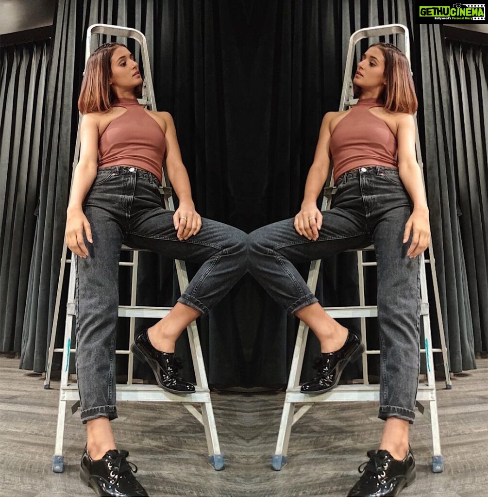 Shakti Mohan Instagram - 🙏🏻 Happy Mahashivratri 🙏🏻 Music @harsh8harsh ...