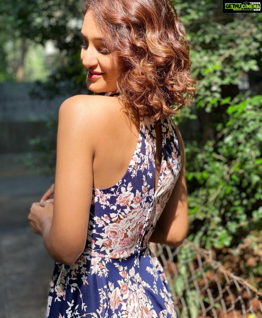 Shakti Mohan Instagram – Sunday ho ya Monday har roz hai Mum day 🥰😆🥳 No ...